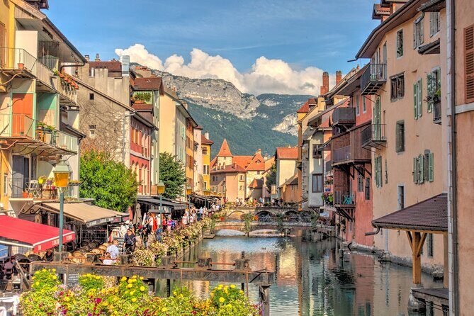 Annecy Scavenger Hunt and Highlights Self-Guided Tour - Practical Aspects: Cost, Timing, and Accessibility