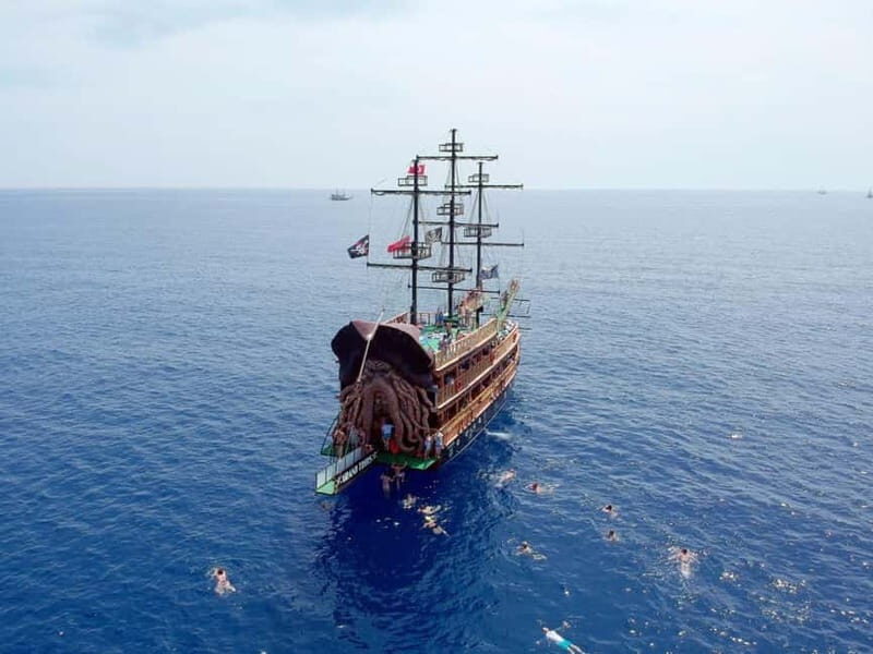 Antalya Pirate Boat: Düden elalesi, Swim & Foam Party - Key Points