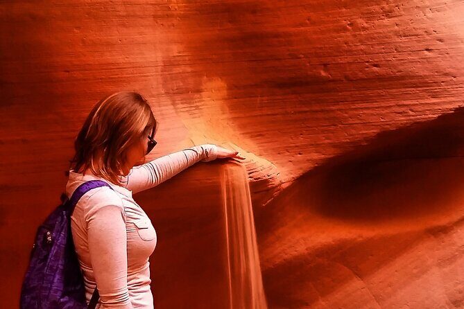 Antelope Canyon and Horseshoe Bend Tour from Sedona - Transportation and Group Size
