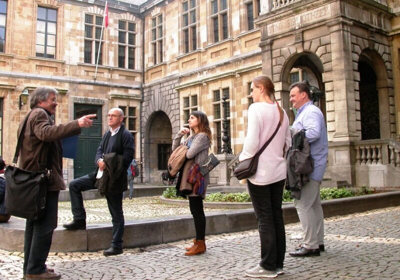 Antwerp: City Highlights Walking Tour - The City Hall and Charming Courtyards