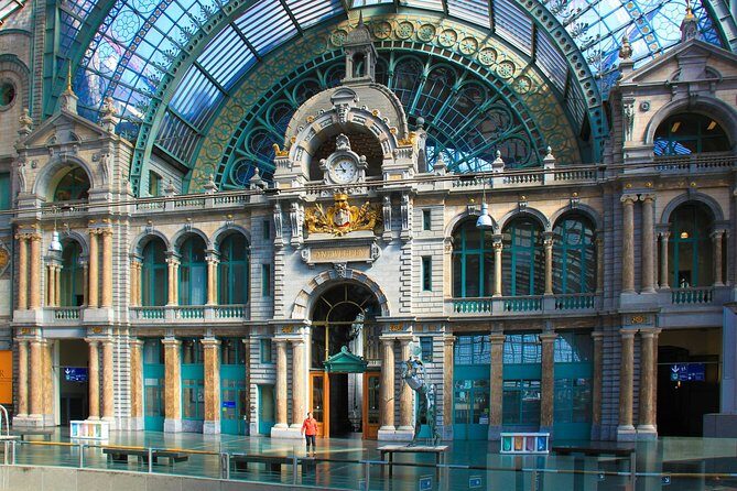 Antwerp Private Walking Tour With A Professional Guide - The Tour Experience in Detail
