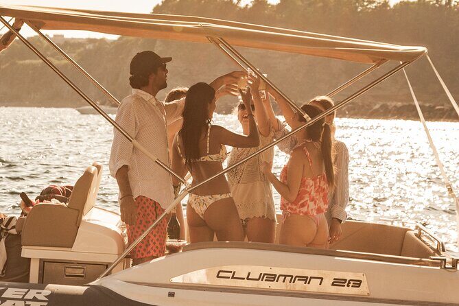 Aperitif on a boat at sunset in the Gulf of Naples - Practical Tips for Making the Most of Your Tour