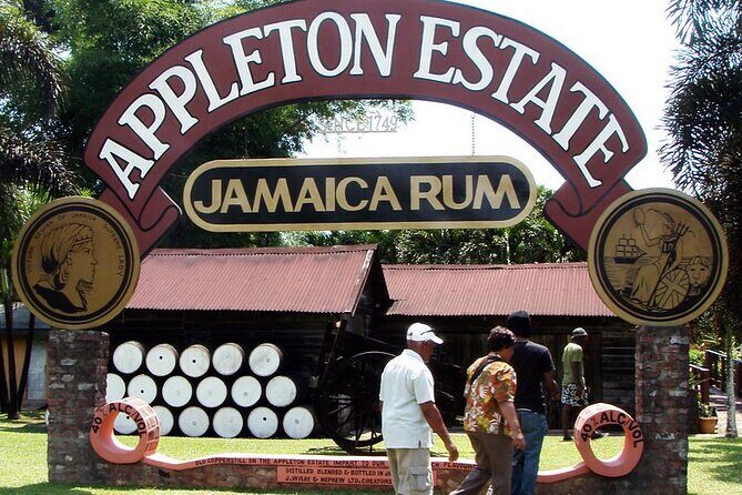 Appleton Rum Tour and Floyds Pelican Bar from Montego Bay Hotels and Villas - Key Points