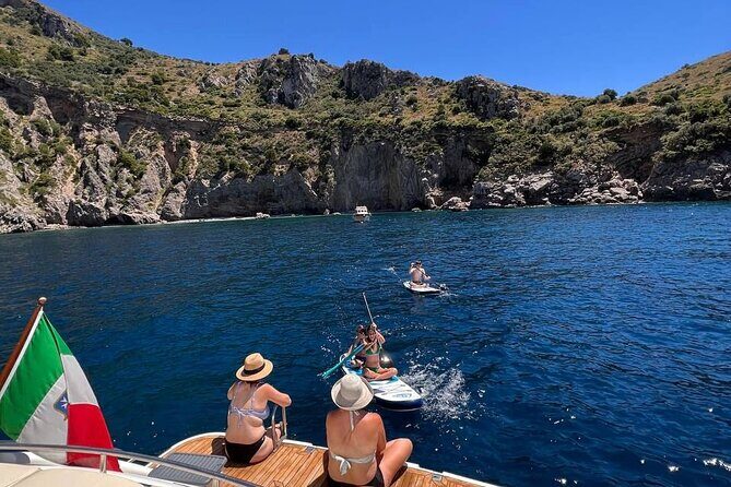 Appreciate the Amalfi coast on a luxury yacht! - Setting the Scene: Why Choose a Luxury Yacht Tour?