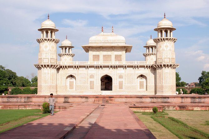 Approved Tour Guide in Agra for Full Day Sightseeing - Ease of Booking and Price Point