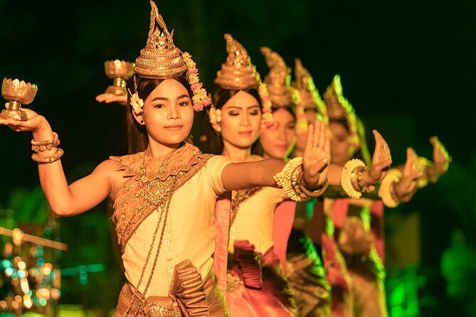 Apsara Dance Show with Dinner by Tuk-Tuk Roundtrip Transfer - FAQs