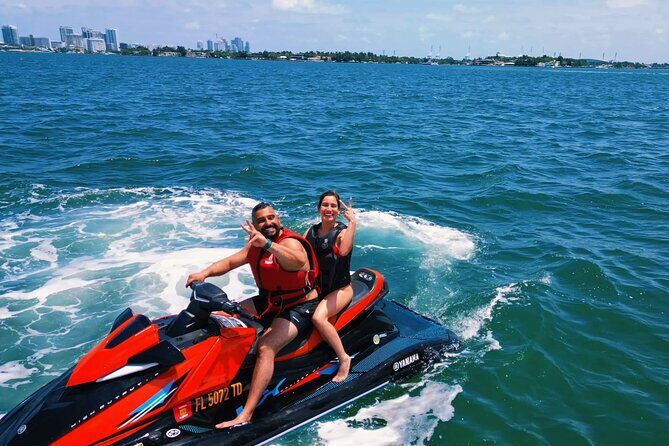 Aquatic Adventure: Boat Tour with Jetskis, Tubing, and Open Bar - An In-Depth Look at the Aquatic Adventure Tour