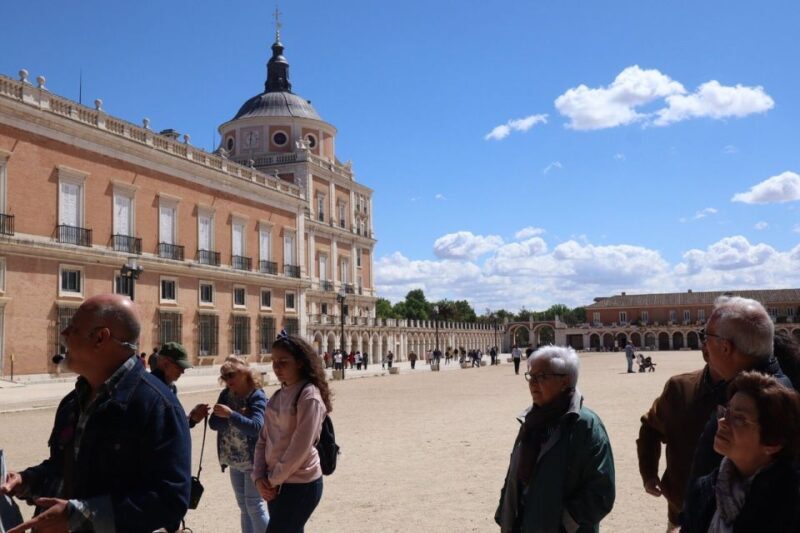 Aranjuez: City and Gardens Guided Walking Tour - Who Should Consider This Tour?