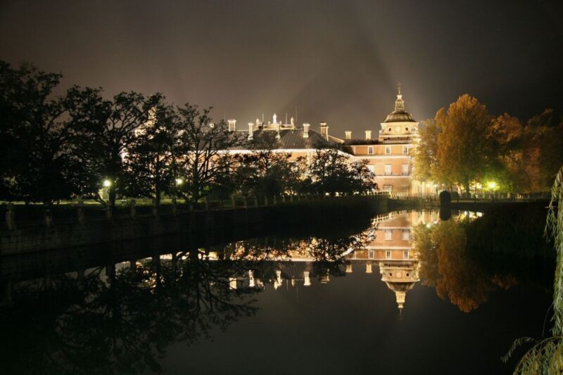 Aranjuez: Mystery and Legends Guided Nighttime Walking Tour - Unpacking the Experience: What to Expect from the Tour