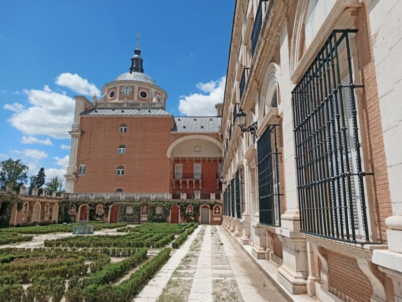 Aranjuez: Royal Palace Guided Tour - Key Points