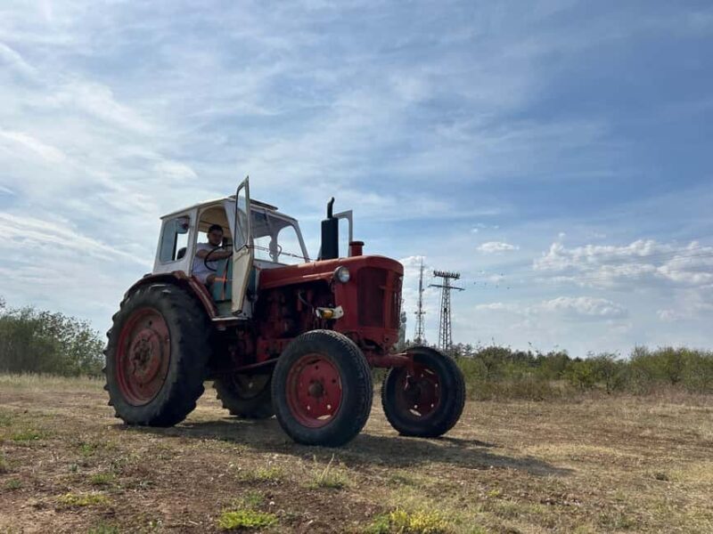 Arbanasi: 40-Minute Tractor Self-Driving Experience - Key Points