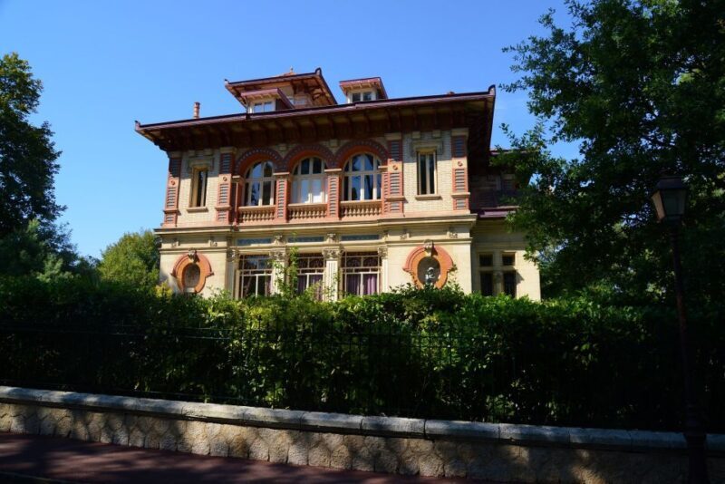 Arcachon: Guided City Walking Tour - The Value of a Private Guided Tour