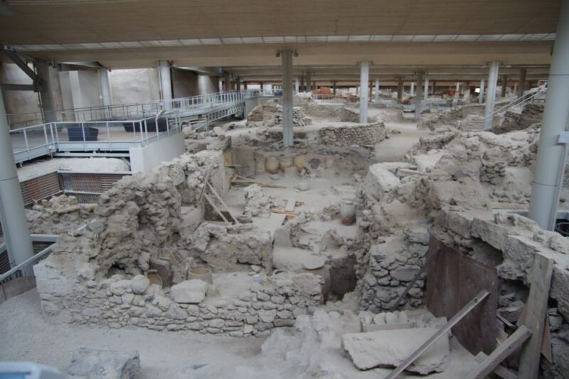 Archaeological Bus Tour To Akrotiri Excavations & Red Beach - Discovering Santorinis Treasures: A Detailed Look