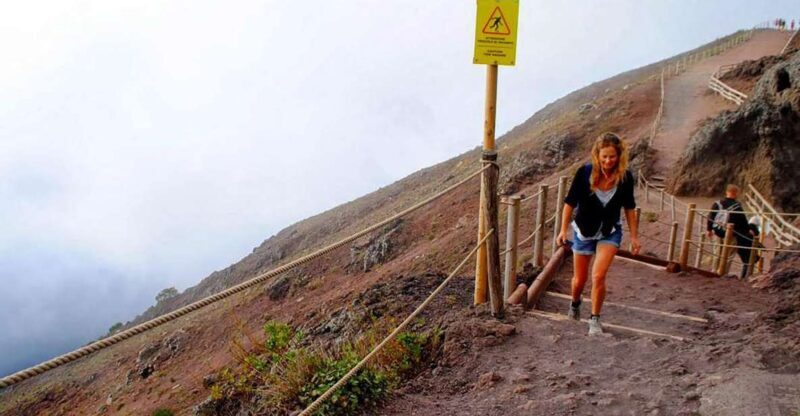 Archaeological Stroll in Pompeii and Adventure at Vesuvius - FAQ