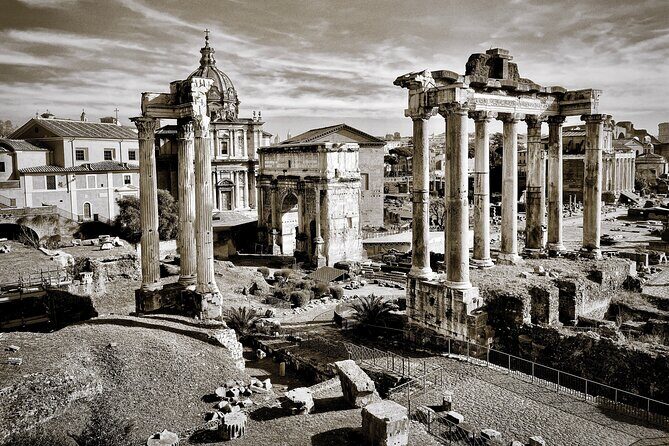 Archaeological tour Colosseum Roman Forum Palatine - Exploring the Itinerary