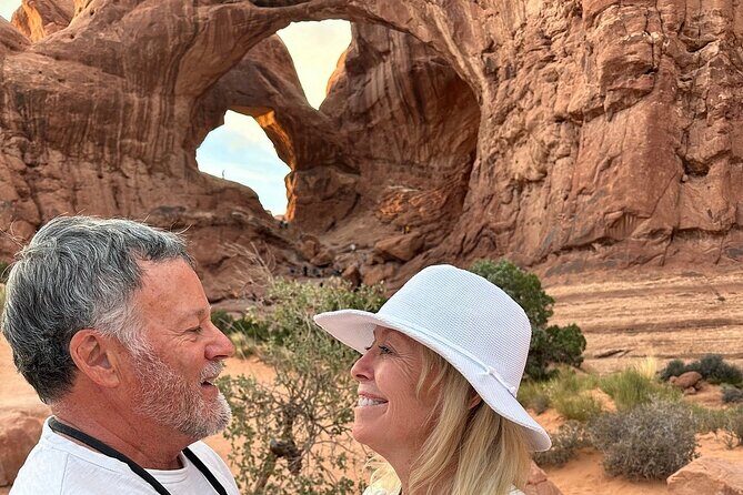 Arches National Park Scenic Tours From Moab - The Transport and Tour Experience