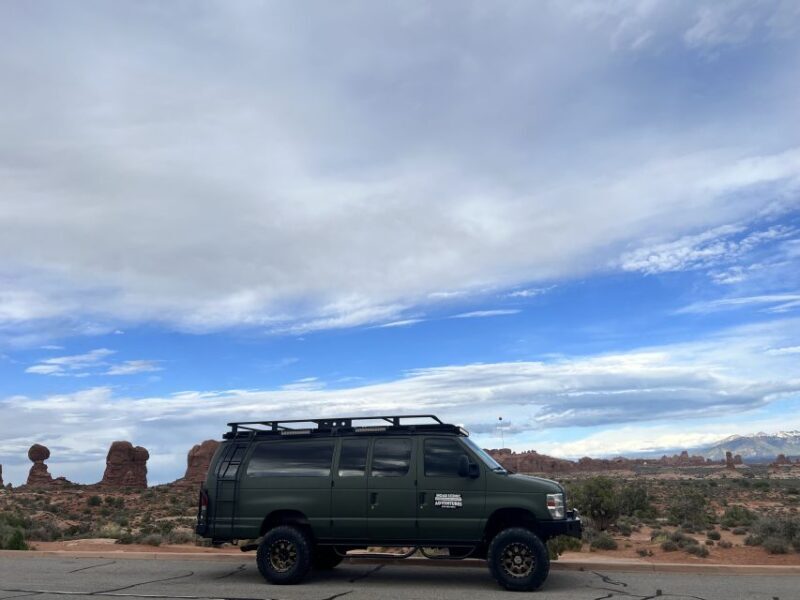 Arches National Park: Sunset Pavement Van Tour - What You’ll See and Do