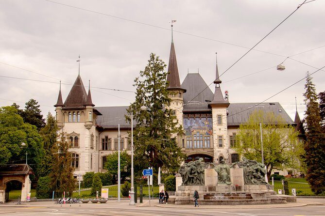 Architectural Bern: Private Tour with a Local Expert - Analyzing the Value