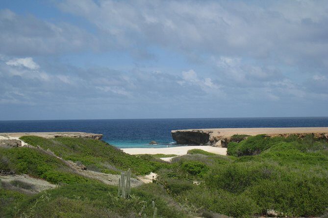 Arikok Adventurous Hiking Experience in Aruba - A Deep Dive into the Aruba Hiking Adventure