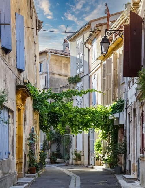 Arles: Express Walk with a Local - Exploring Arles with a Local – What to Expect