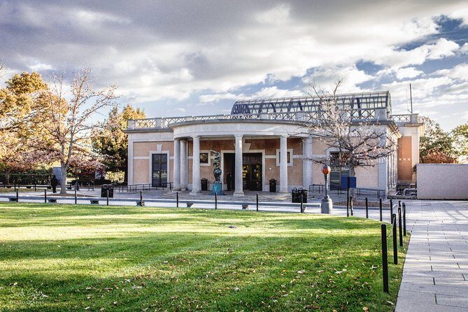 Arlington National Cemetery Hop-On Hop-Off Tour - FAQ