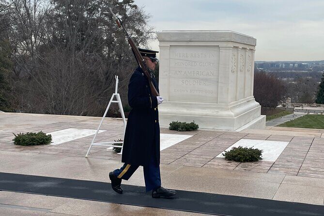Arlington National Cemetery Walking Tour with Historian - An In-Depth Look at the Arlington National Cemetery Walking Tour