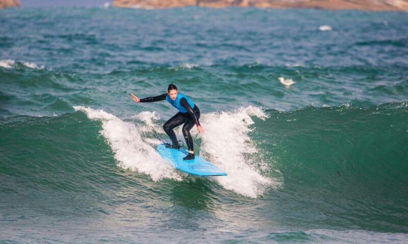 Armação de Pêra: 1:30-hour Surf Lesson for Beginners - Who Will Love This Experience?