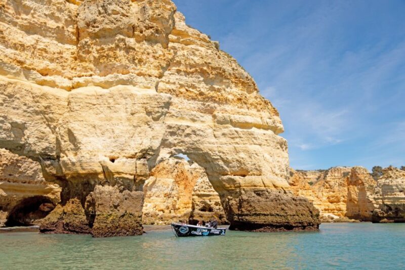 Armação de Pêra: Private Benagil Cave Tour - Key Points