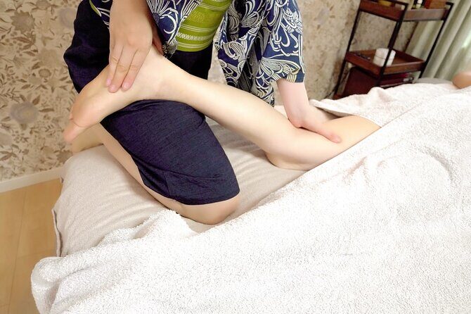 Aroma Massage with cherry blossom infused oil - Detailed Review of the Cherry Blossom Aroma Massage in Tokyo
