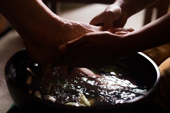 Aromatherapy Balinese Massage in Siem Reap - Who Should Consider This Experience?