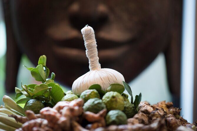 AROMATHERAPY MASSAGE 90 mins - The Role of Essential Oils