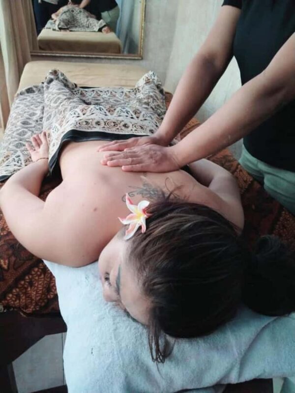 Aromatherapy Massage Sensation With Home Services - Who Will Love This Experience?
