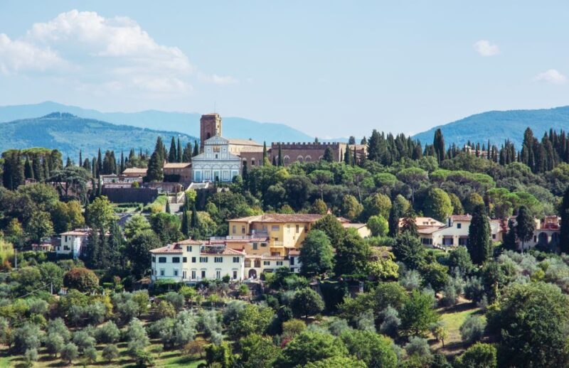 Around Florence Hills: AppGuided eVespa Tour + Wine&Food - Who Would Love This Tour?