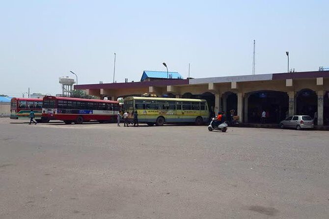 Arrival and departure assistance at Agra railway station , bus stand - Making Your Arrival or Departure Seamless