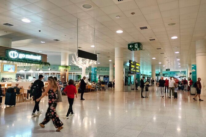 Arrival Barcelona Airport Private Transfer - Who Should Consider This Service?