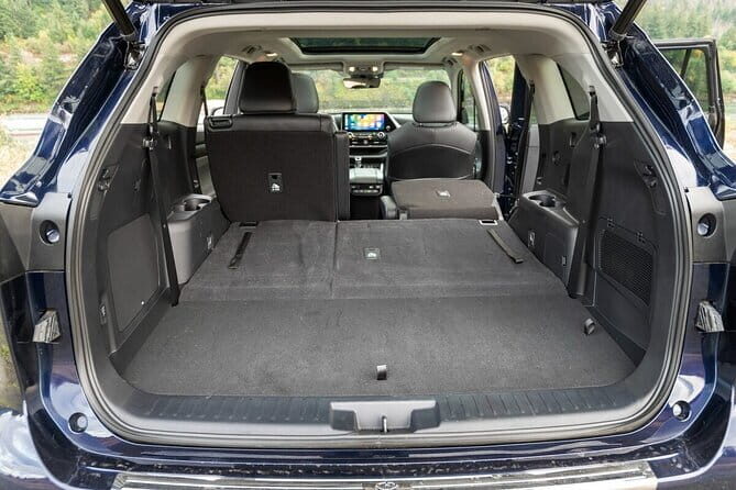 Arrival by Minivan or SUV from Siem Reap Airport REP to Siem Reap - An In-Depth Look at the Siem Reap Airport Transfer Experience