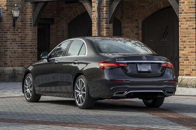 Arrival by Private Sedan from Milan Malpensa Airport to Milan - A Comfortable and Stress-Free Arrival in Milan
