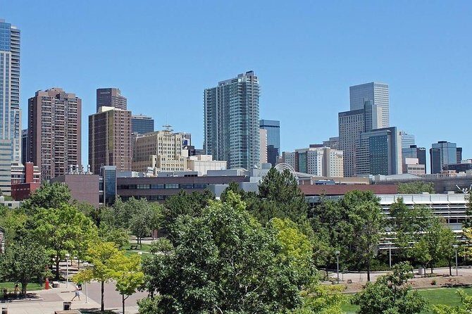 Arrival Private Transfer: Denver Airport DEN to Denver in Luxury Van - Who Should Book This Service?