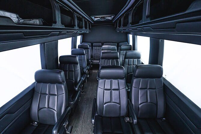 Arrival Private Transfer from MAD Airport to Madrid in a Minibus - What is the Madrid Airport Private Transfer service?