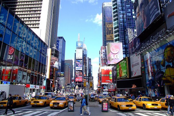 Arrival Private Transfer: Newark Airport EWR to New York in Business Car - Who Will Love This Service?