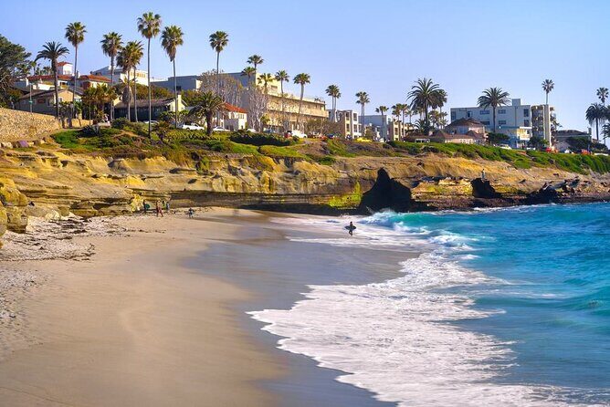 Arrival Private Transfer: San Diego Airport SAN to San Diego in Business Car - What Makes This Transfer Stand Out