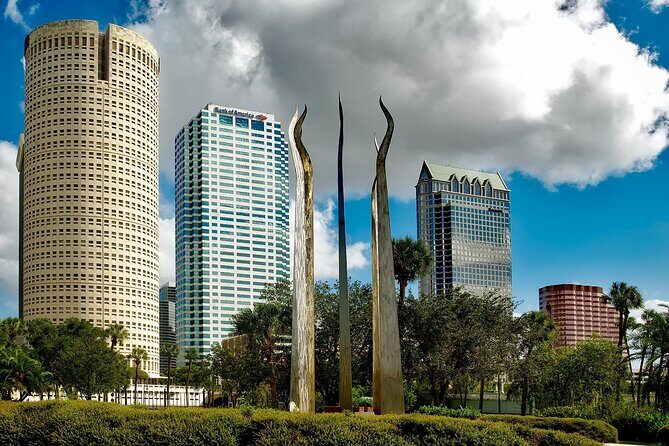 Arrival Private Transfer: Tampa Airport TPA to Tampa City in Business Car - In-Depth Breakdown of the Experience