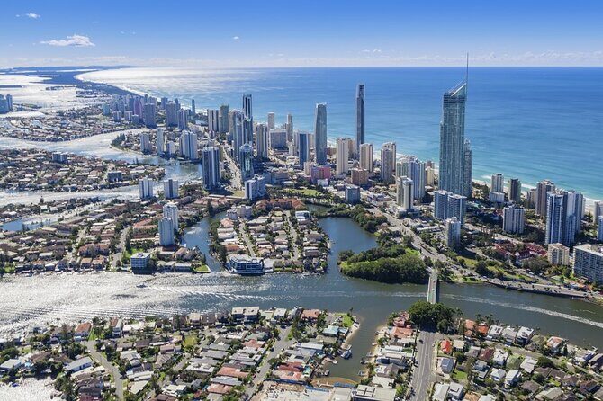Arrival Transfer: Airport OOL to Gold Coast by Luxury Van - Who Will Benefit Most?