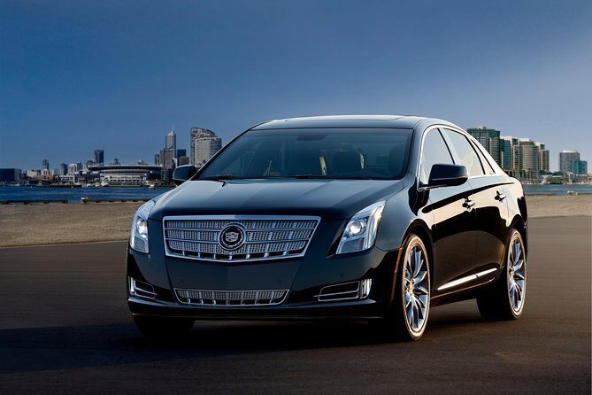 Arrival Transfer Denver Airport DEN to Denver City by Luxury Car - Why Consider This Airport Transfer?