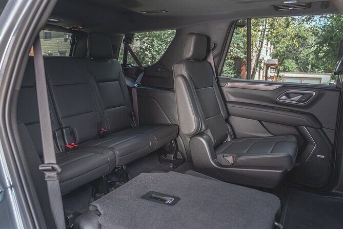 Arrival Transfer from Milwaukee Airport MKE to Milwaukee by SUV - What to Expect from Your Milwaukee Airport Transfer