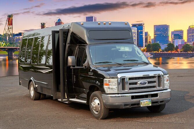 Arrival Transfer Montreal Airport YUL to Montreal by Limos or Bus - Key Points