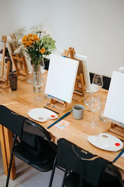 Art and Wine Lab painting experience in Venice and Milano - Key Points