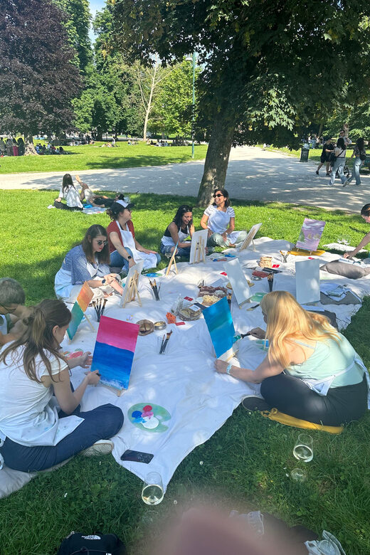 Art in the Park: Paint 'n Sip at Parco Sempione - What Makes This Tour Stand Out