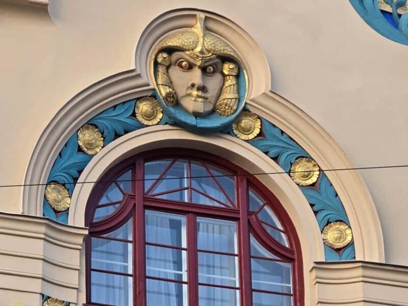 Art Nouveau Meets Street Art in Munich - Key Points