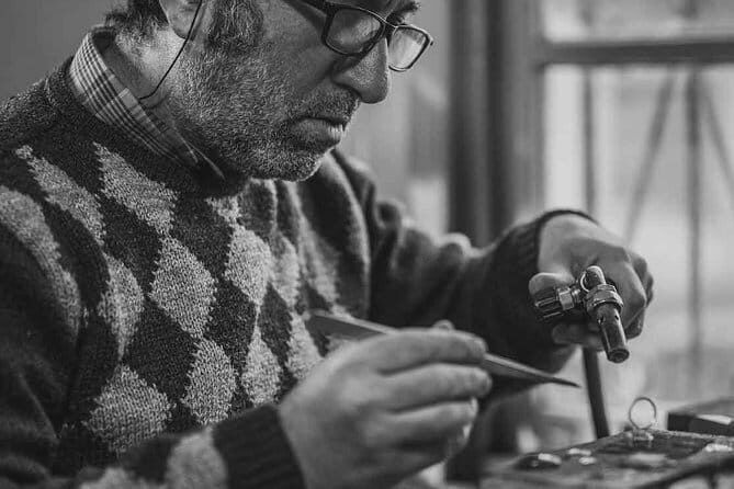 Artisan Workshops: Private Walking Tour in Florence - Itinerary Breakdown: What to Expect